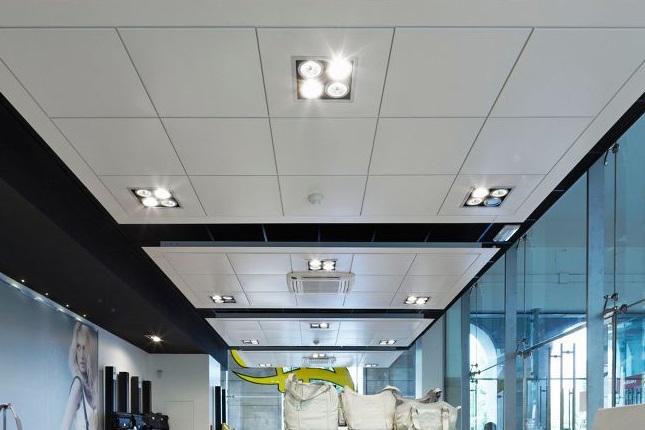 Aluminum Lay In Metal Ceiling Design ISO9001 Square Tiles 0.7mm